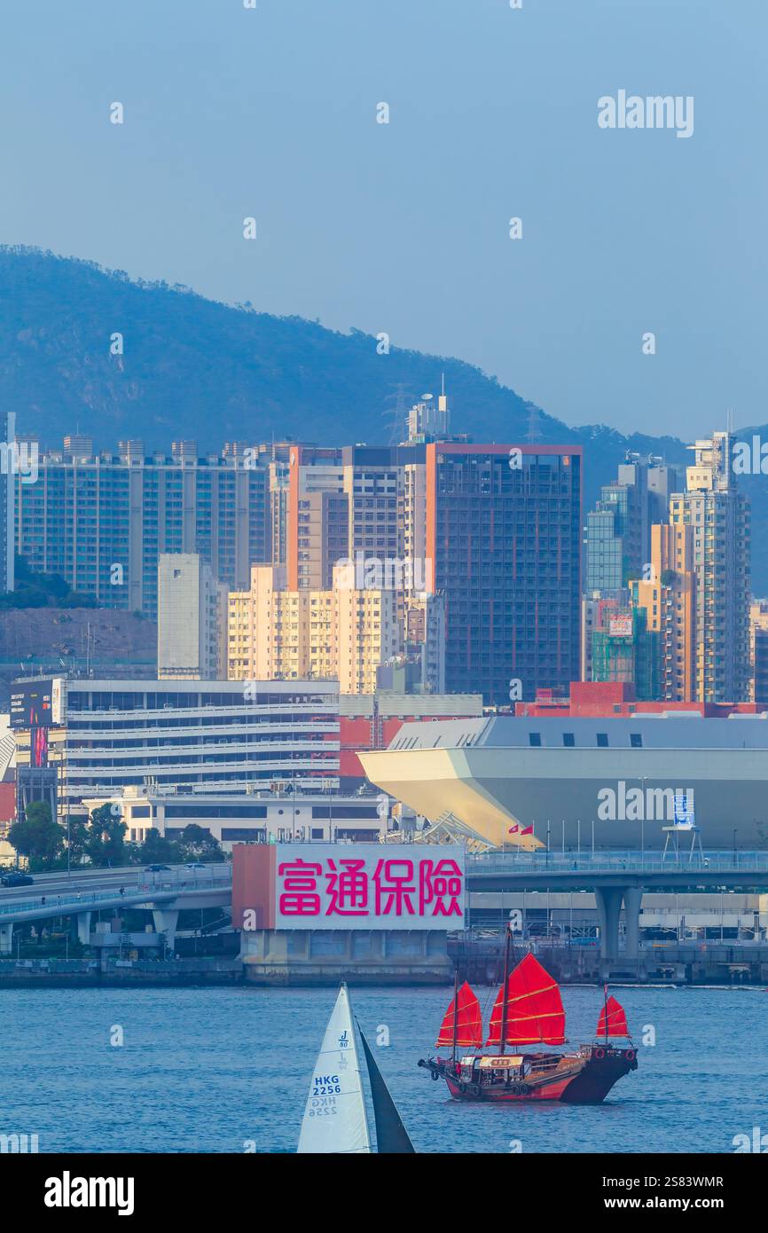 The 'Dukling' Chinese junk boat on Kowloon Bay at Kowloon Island in ...
