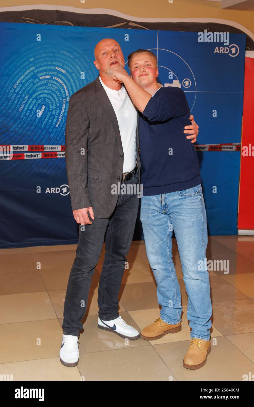 ARD Tatort Premiere - Vier Leben Simon Werner und Sidney Werner bei der Premiere zum ARD Tatort ...