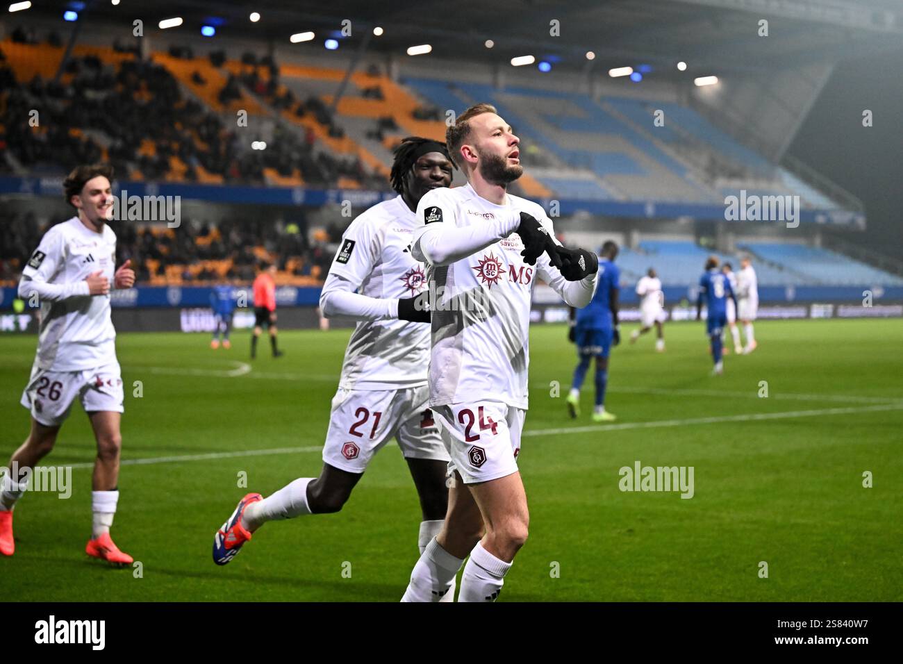 24 Yohan DEMONCY (fca) during the Ligue 2 BKT match between Troyes and ...