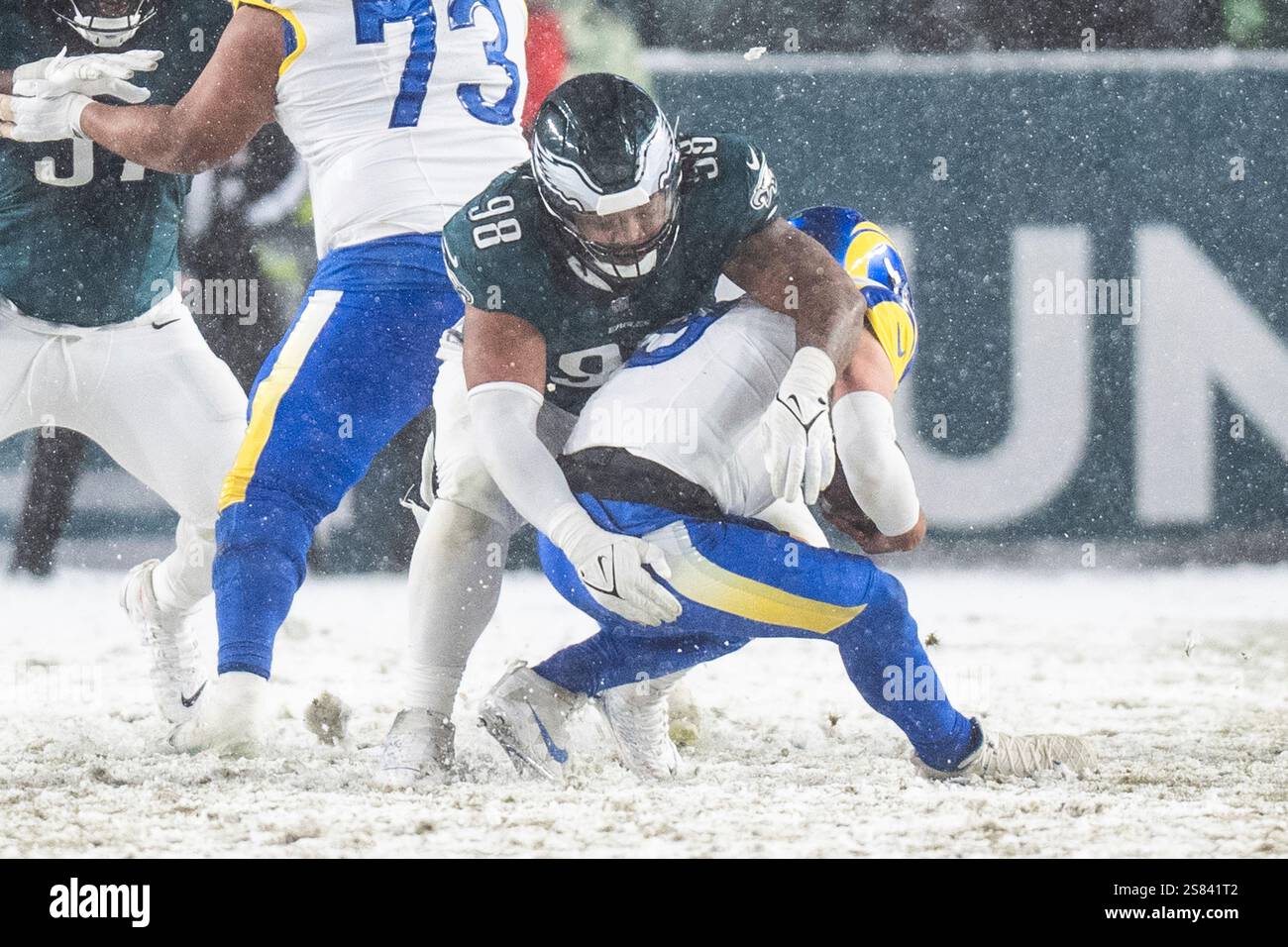Philadelphia Eagles defensive tackle Jalen Carter (98) sacks Los Angeles Rams quarterback ...