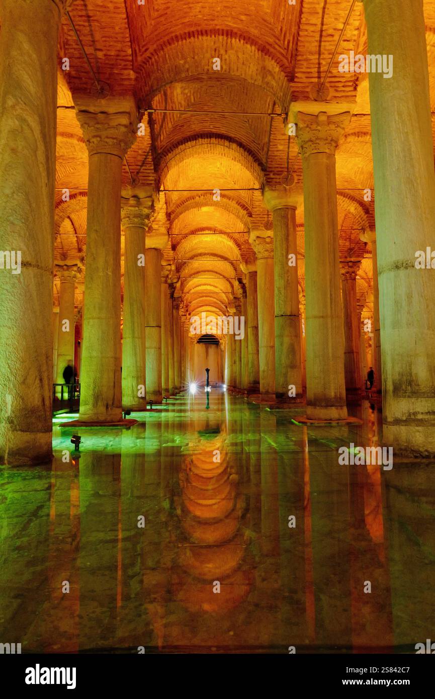Basilica Cistern (Yerebatan Sarnıcı) an ancient underground water ...