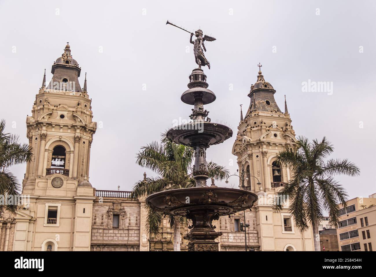 Angel Statue of the Lima Main Square's fountain - Peru Stock Photo - Alamy