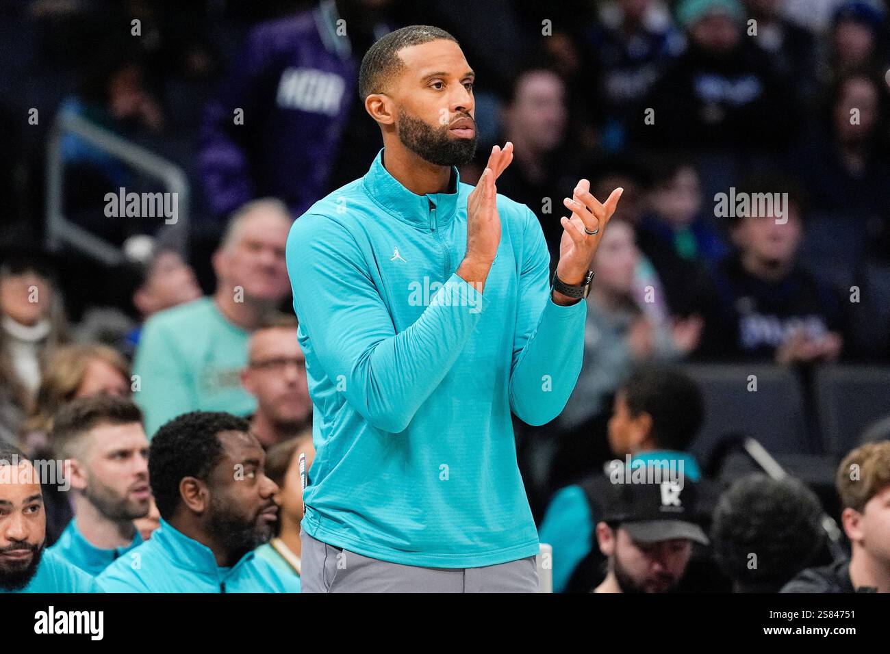 Charlotte Hornets head coach Charles Lee during the first half of an ...