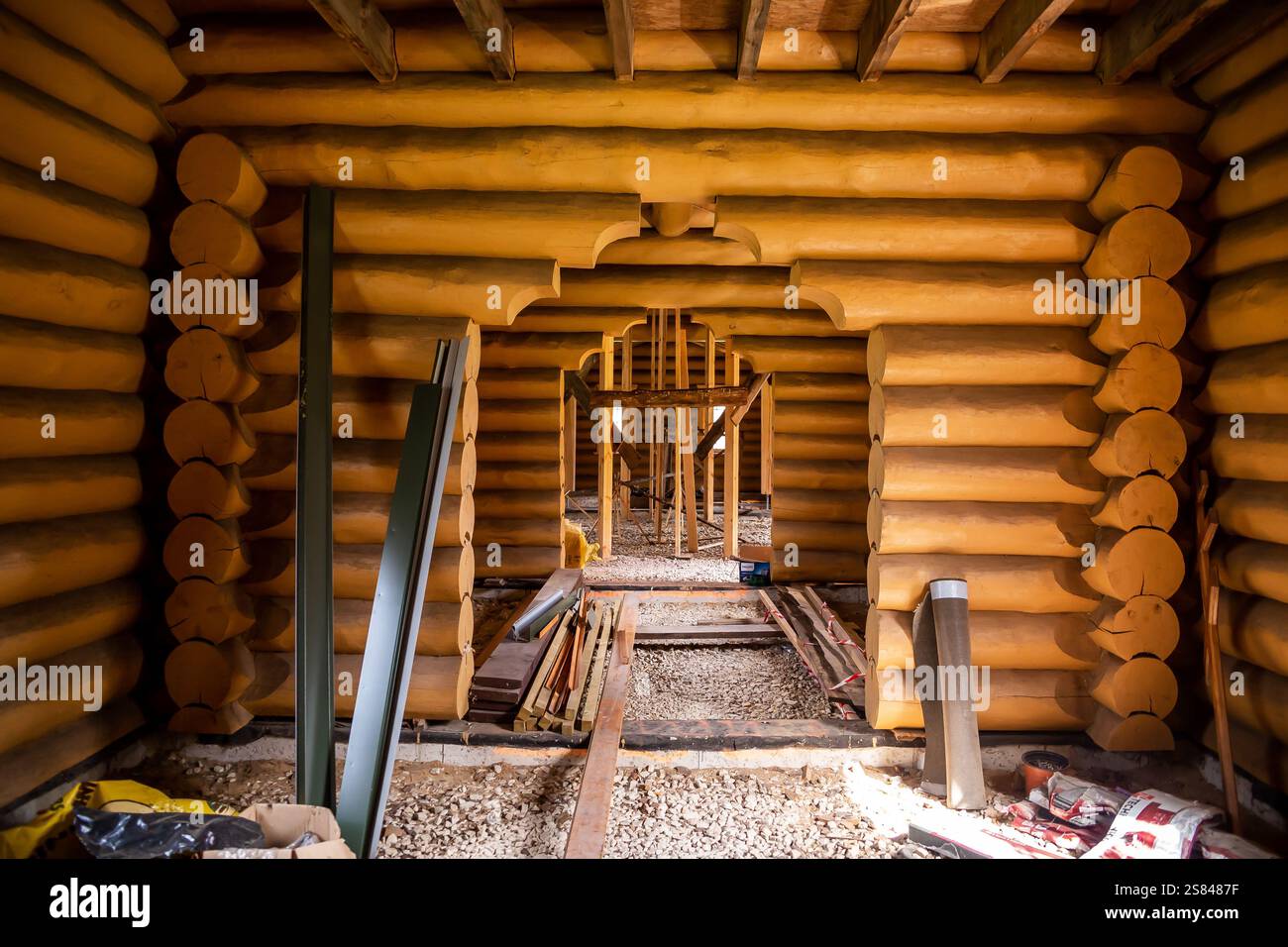 Log cabin interior hi-res stock photography and images - Alamy