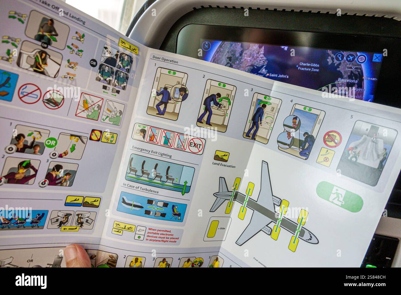 Boeing 777 interior hi-res stock photography and images - Alamy