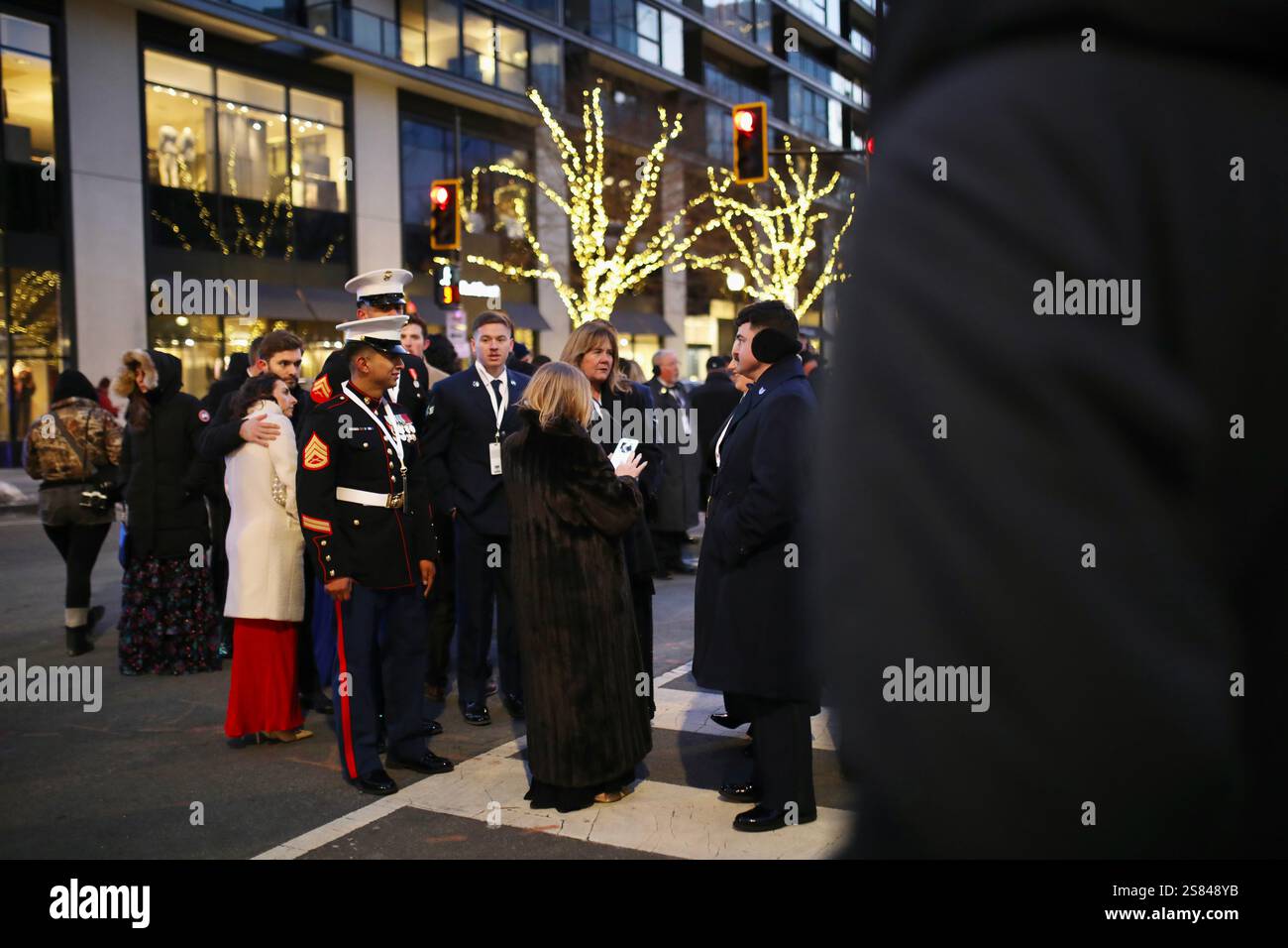 Washington Dc, United States. 20th Jan, 2025. People line up for ...