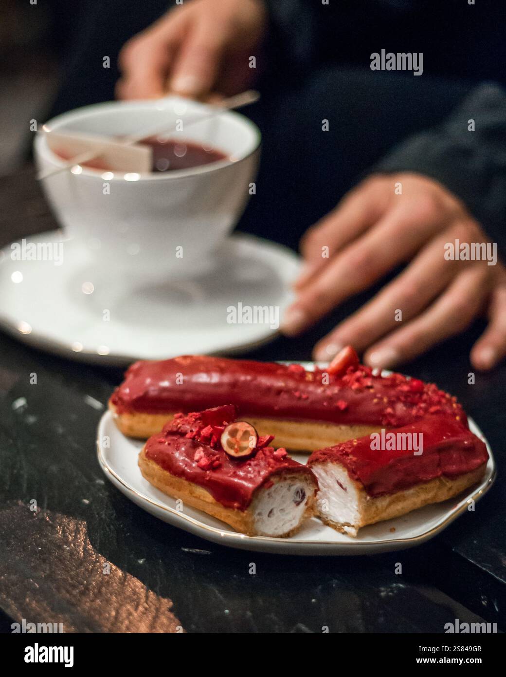 Dark wood glaze hi-res stock photography and images - Alamy