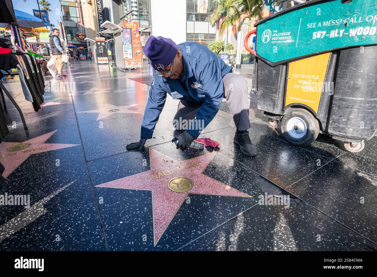 Los Angeles, United States. 20th Jan, 2025. A worker cleans U.S ...