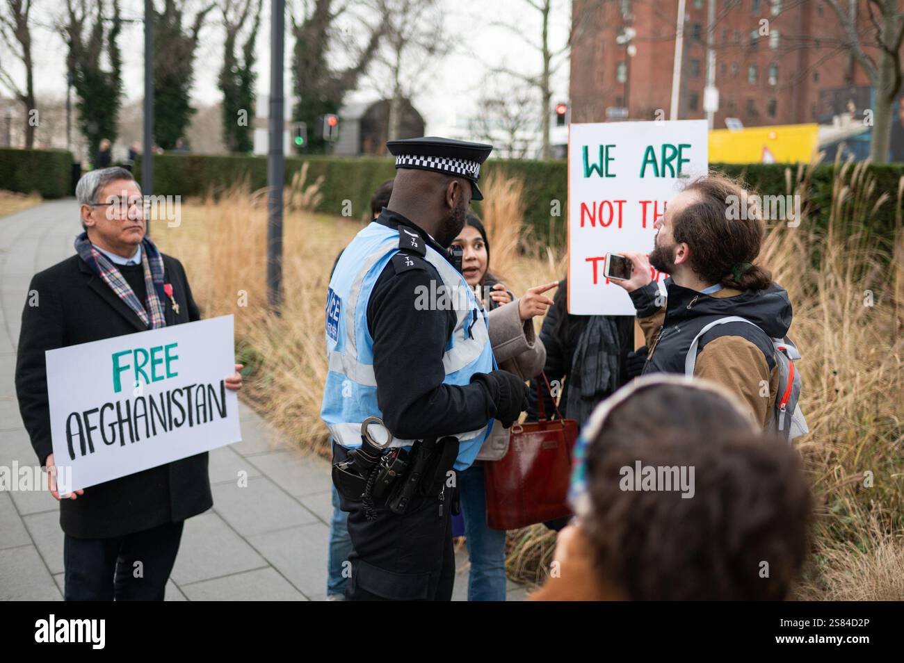 London, UK. 20th Jan, 2025. The police is seen intervening as a ...