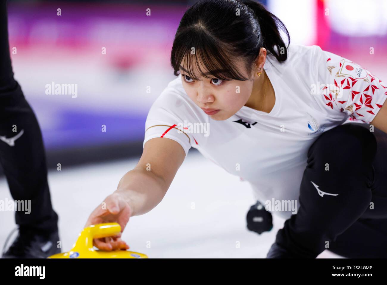 Turin, Italy. 19th Jan, 2025. Eri Ogihara (JPN) Curling : Women's ...