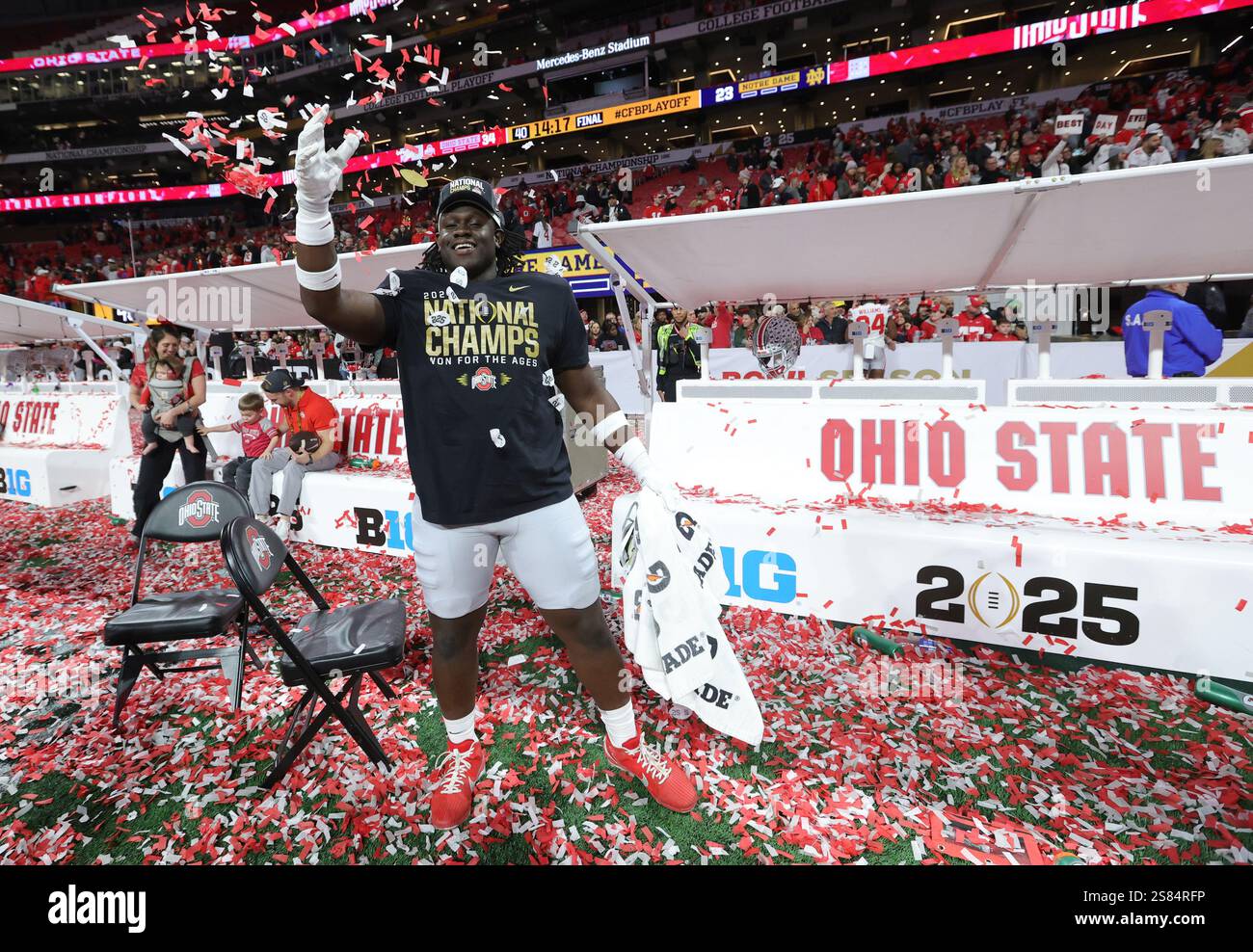 Ohio State defensive lineman Eric Mensah (90) celebrates after the ...
