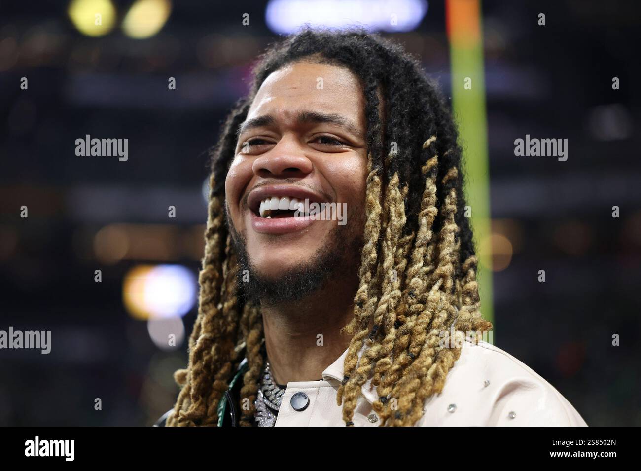 ATLANTA, GA - JANUARY 20: Current NFL and former Ohio State Buckeyes ...