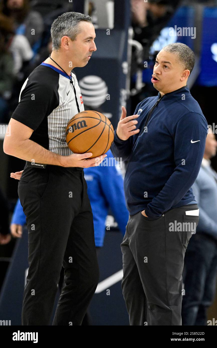 Los Angeles Clippers head coach Tyronn Lue, right, chats with referee ...