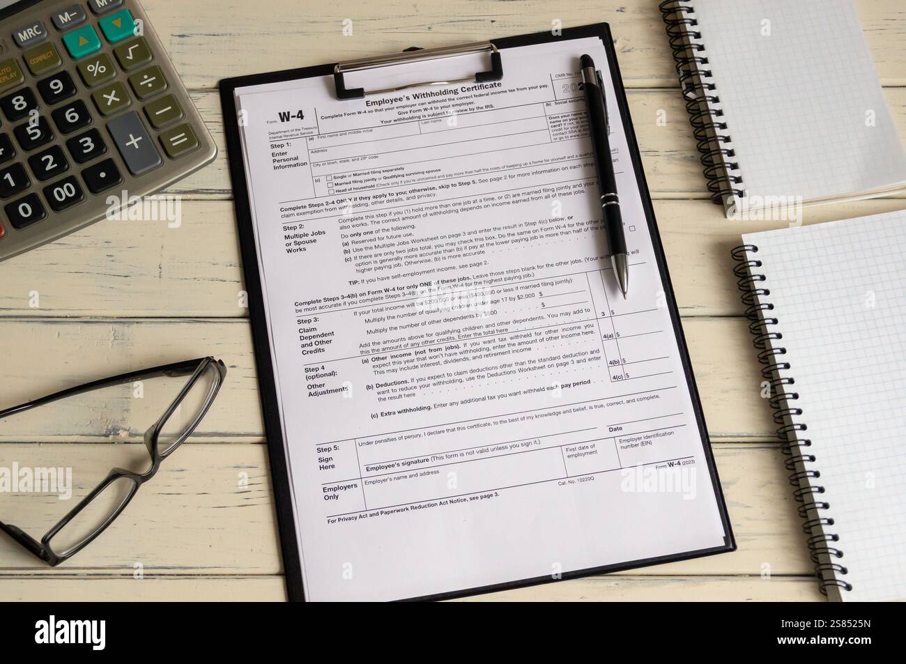 Clipboard paper pen calculator hi-res stock photography and images - Alamy