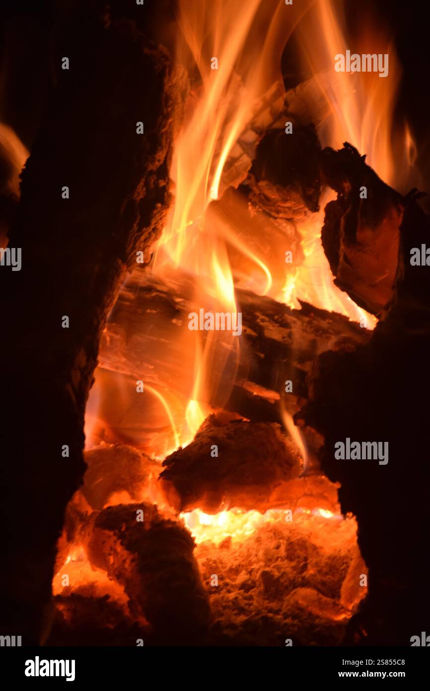 Fire pit designs hi-res stock photography and images - Alamy