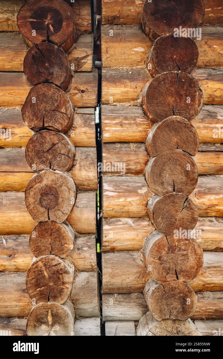 Wooden log corner joining, revealing traditional russian carpentry ...