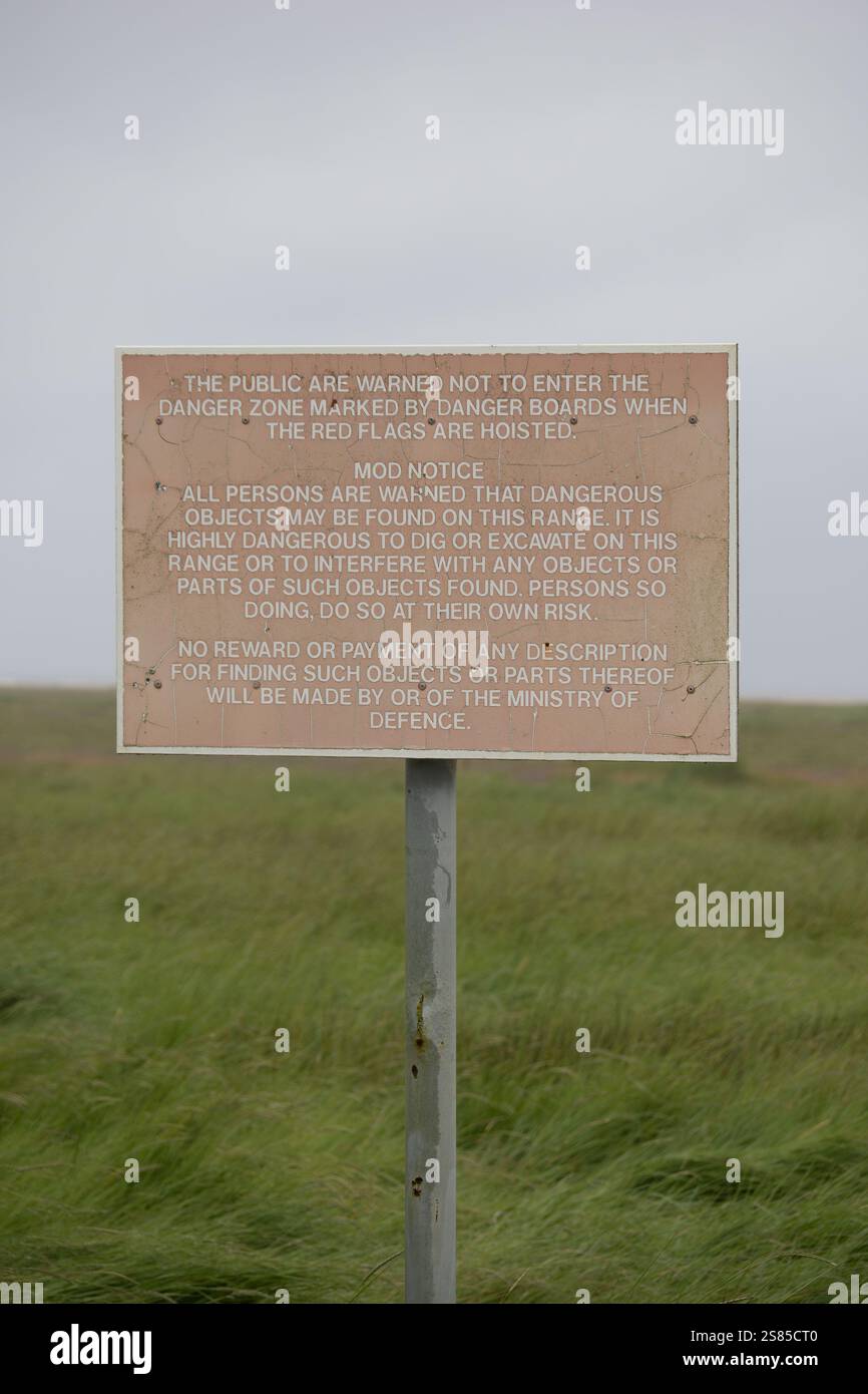 Ministry of Defence warning notice Stock Photo - Alamy