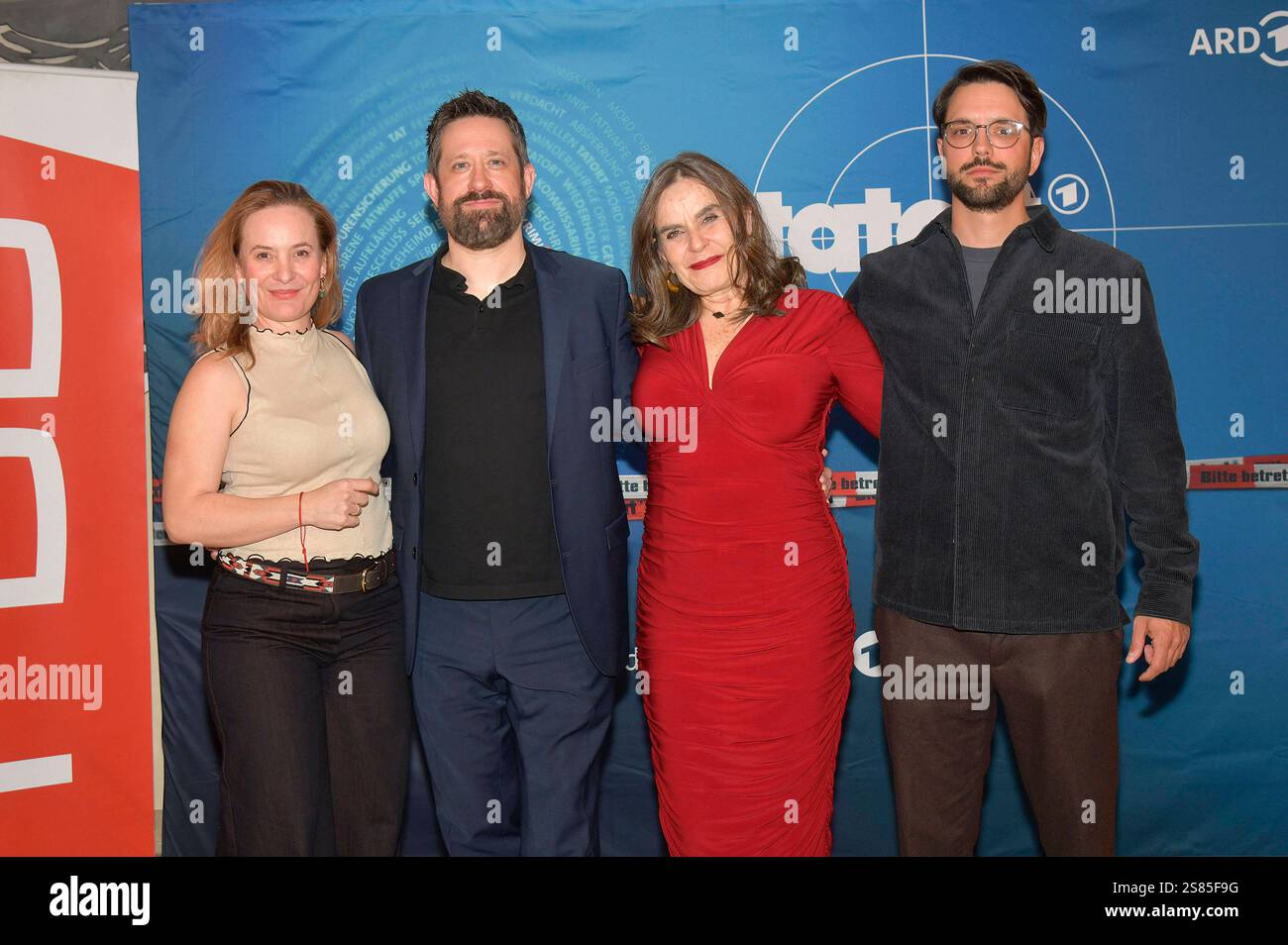 Tara Linke, Mark Monheim, Julia Kratz und Thomas Andre Szabo bei der ...