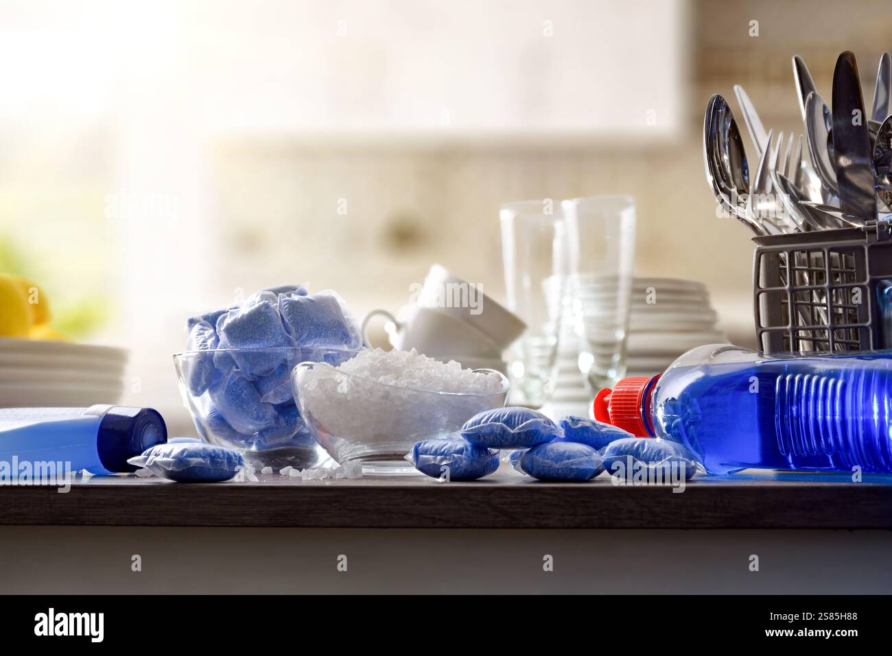 Dishwasher detergent capsules automatic hi-res stock photography and ...