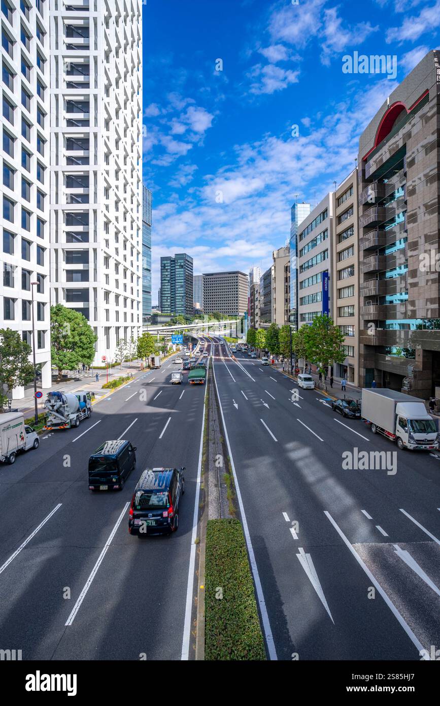 View of traffic and highrise buildings in the Akasaka District of ...