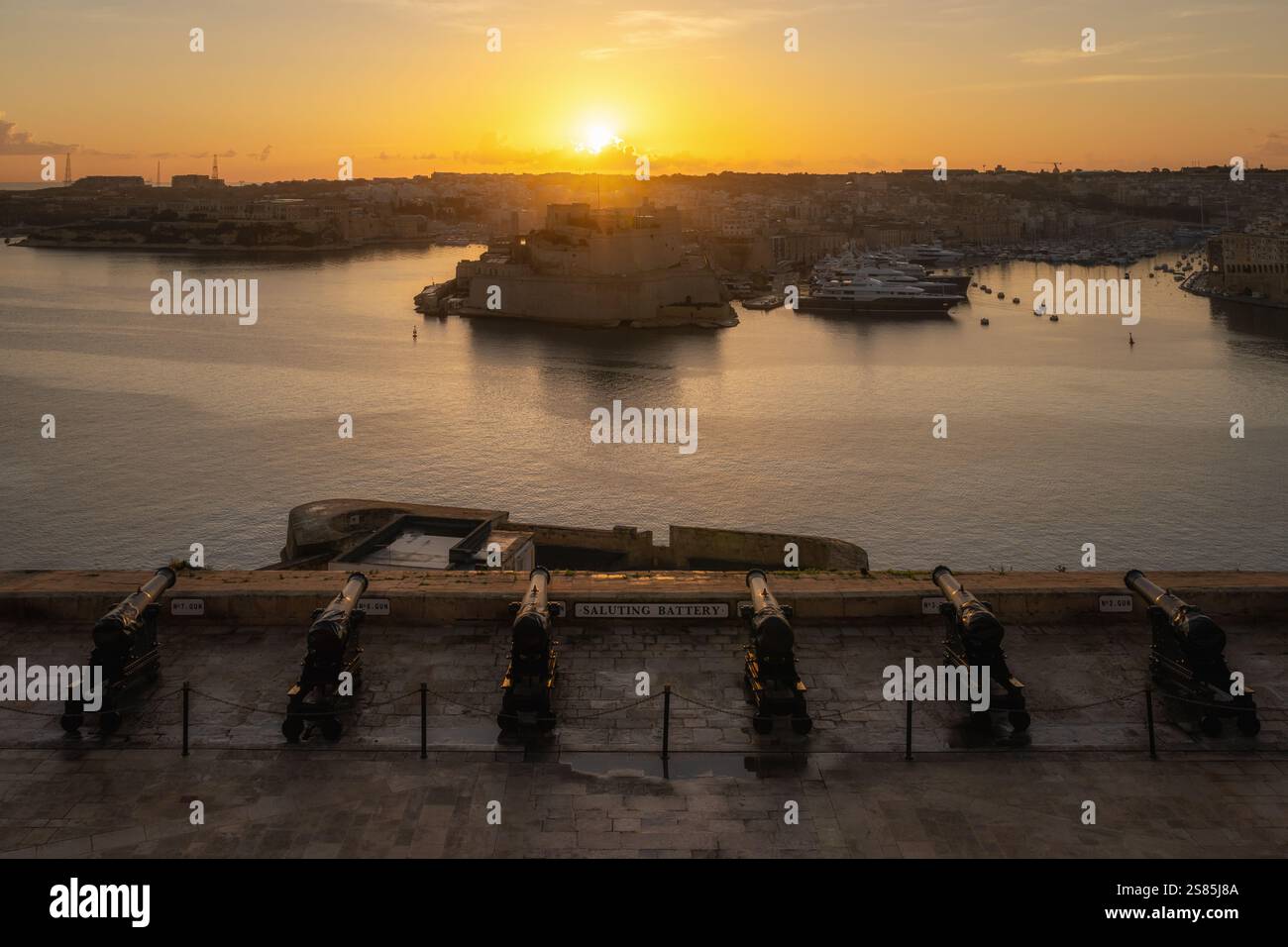 The Saluting Battery at sunrise, Valletta, Malta Stock Photo - Alamy