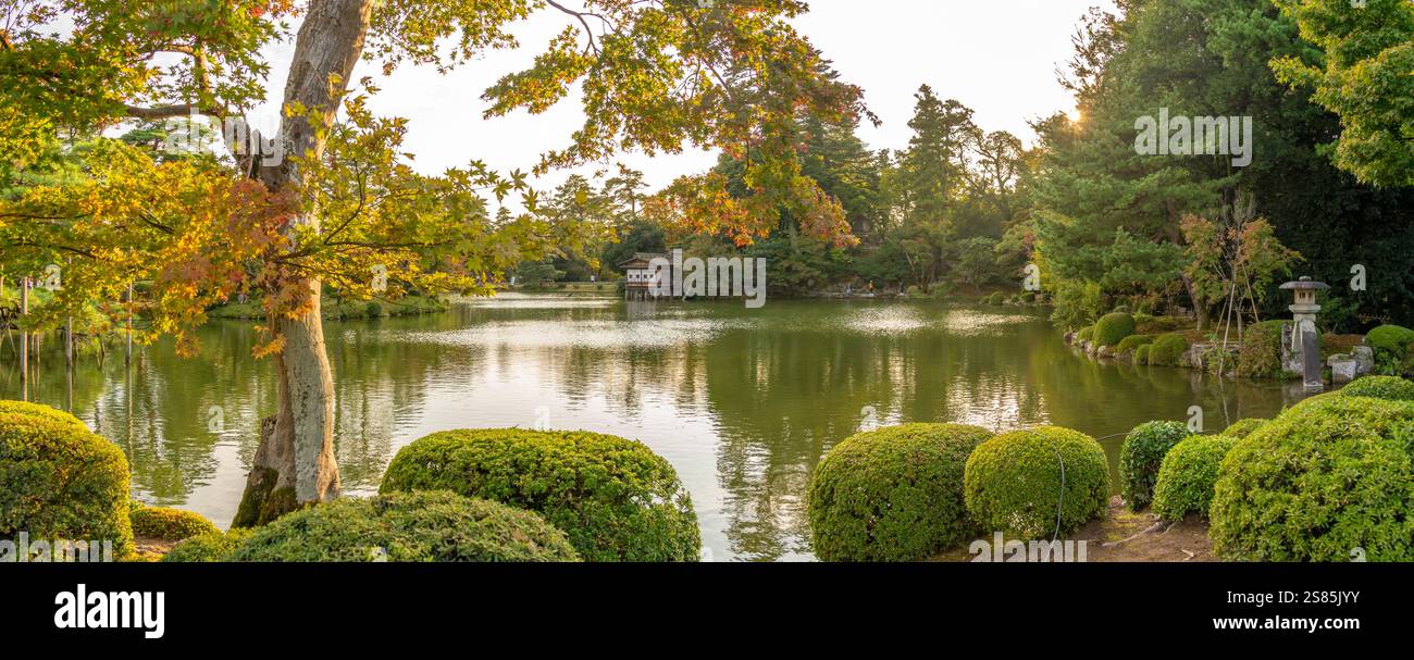 Kotoji toro stone lantern hi-res stock photography and images - Alamy