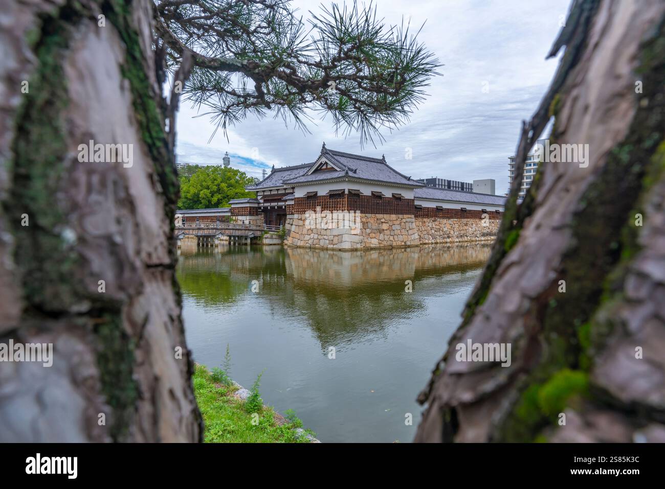 View of Omotegomon (Main Gate) and moat, entrance to Hiroshima Castle ...