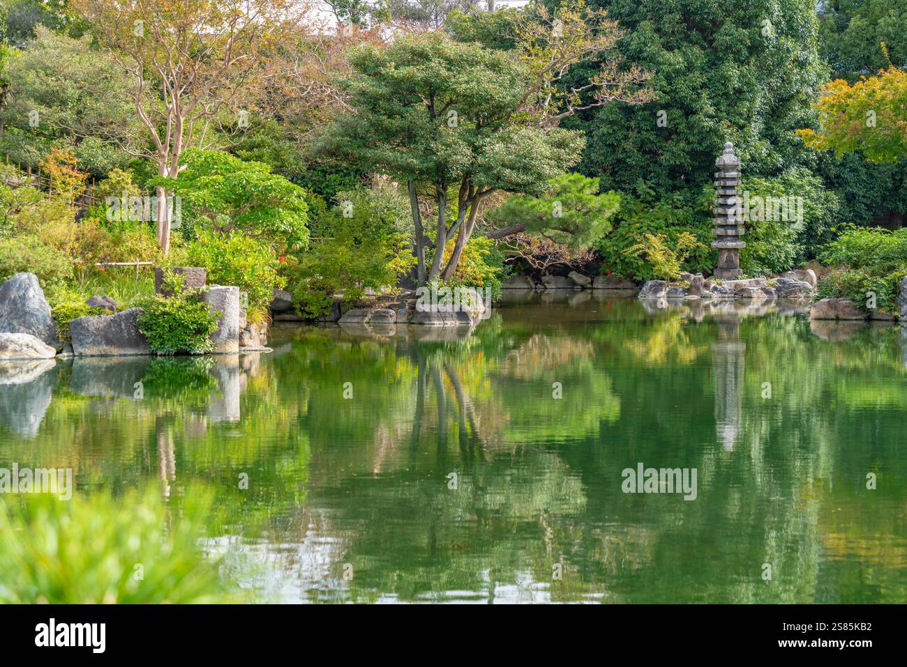View of Shoseien Garden in early Autumn, Shimogyo Ward ...