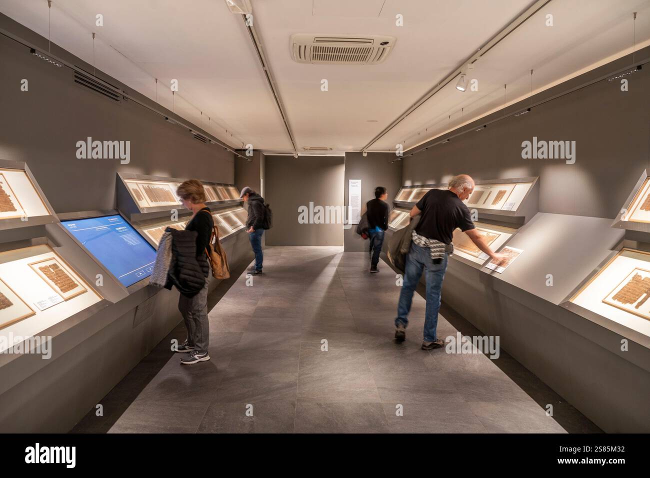 Hall of the Scribes and their Textual Legacy, Writing room, Museo ...