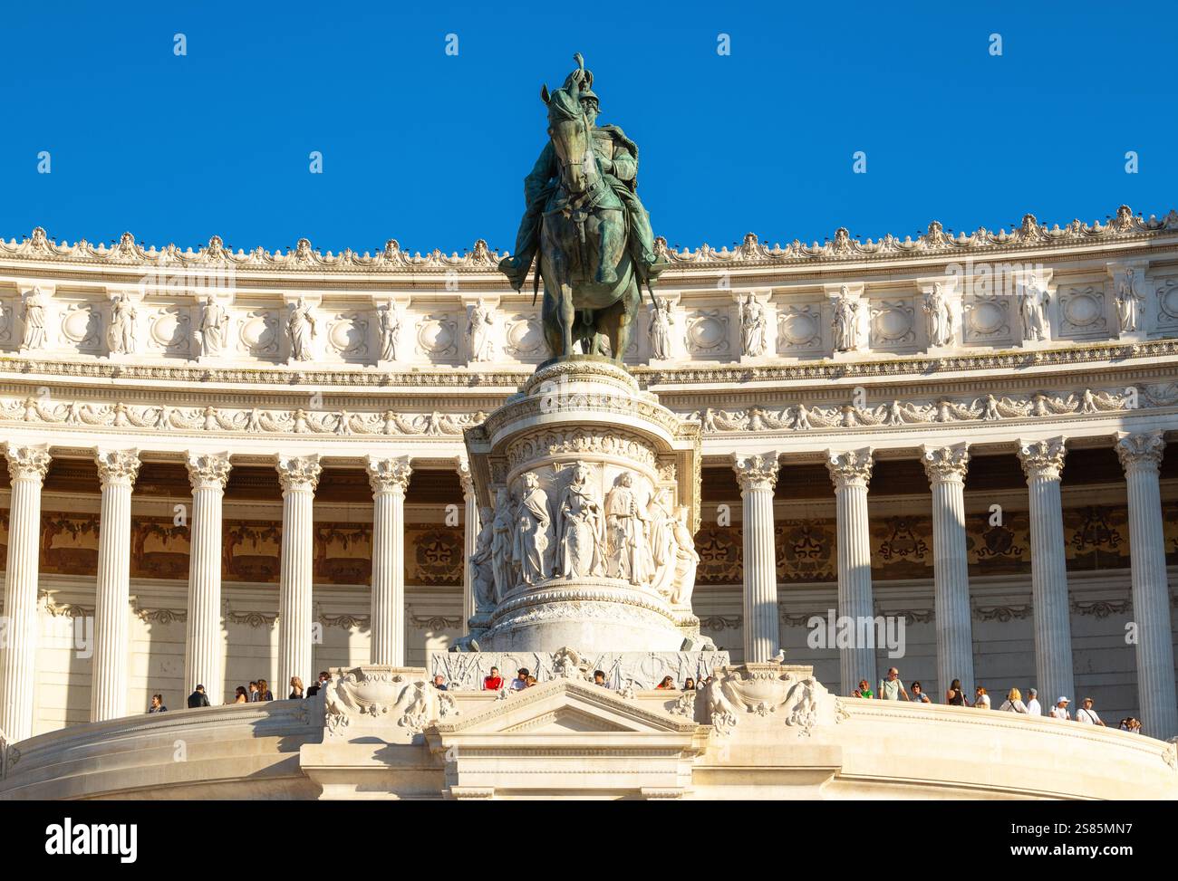 Equestrian statue of Victor Emmanuel II, Monumento Nazionale a Vittorio ...