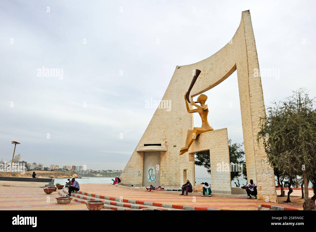 Third Millennium Gate (architect Pierre Goudiaby Atepa) by the Atlantic ...