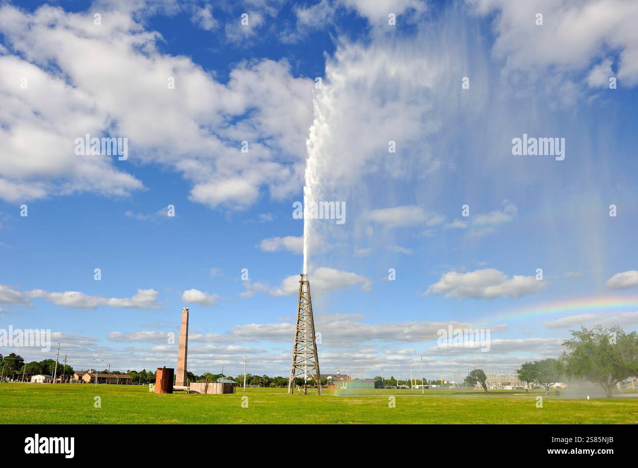 Oil gusher reconstruction, Spindletop boomtown period, Spindletop ...