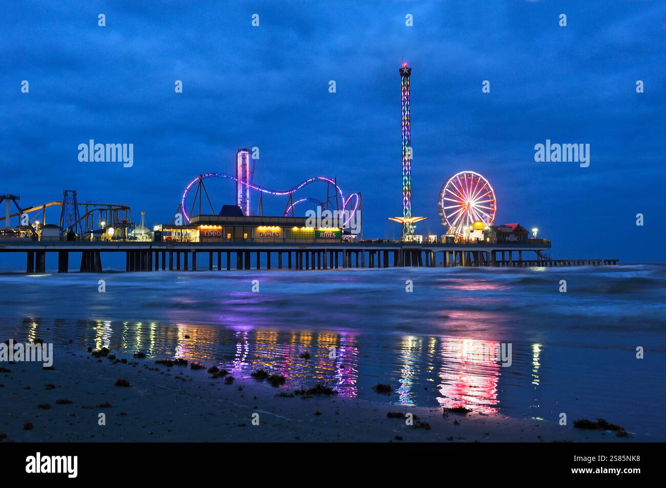 Historic Pleasure Pier, Galveston island, Gulf of Mexico, Texas, United ...