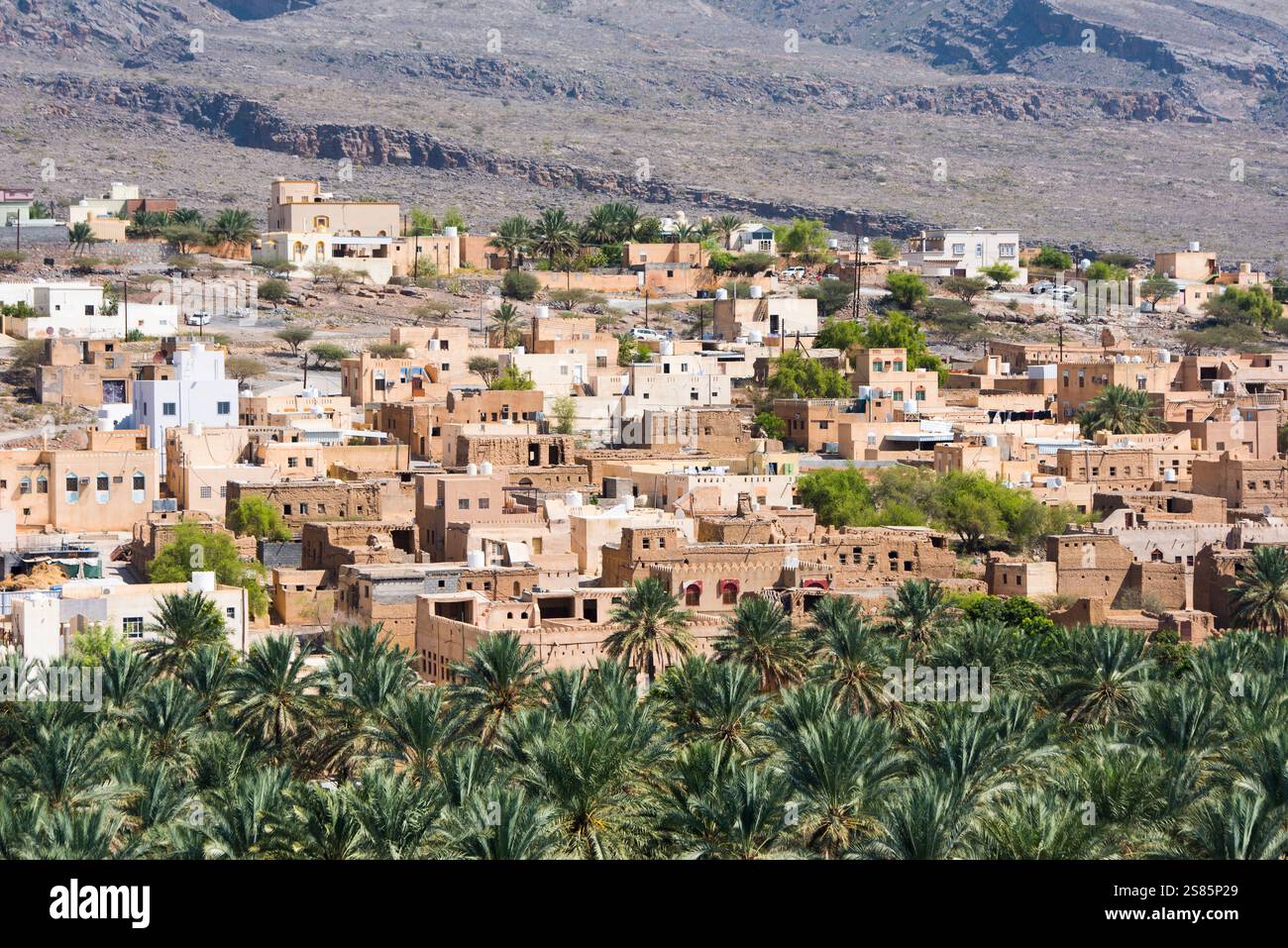 Al-Hamra village and the palm grove, a 400-year-old town in the region ...