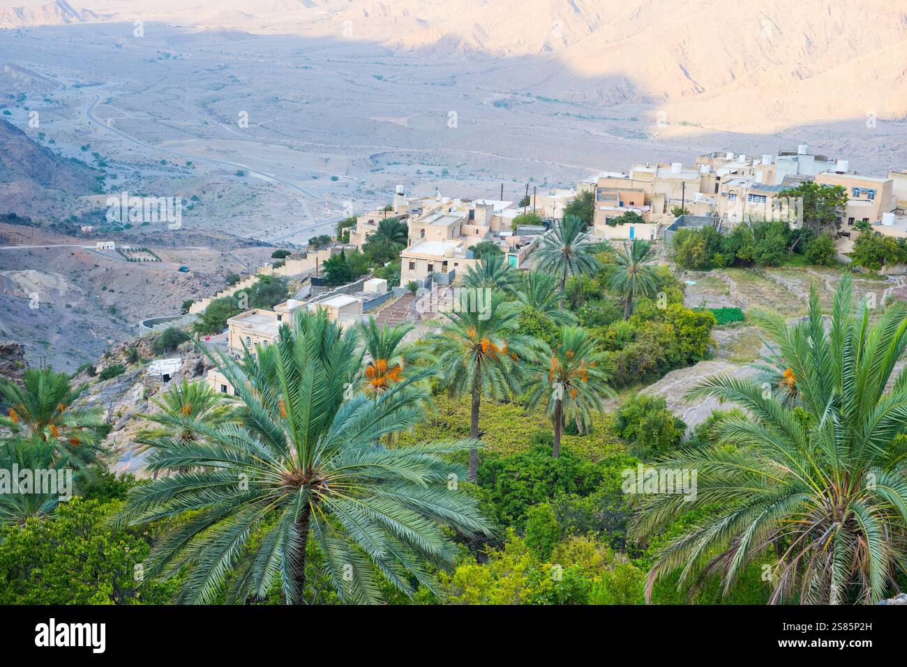 Wakan village in the Western Hajar Mountains, border South Batinah and ...