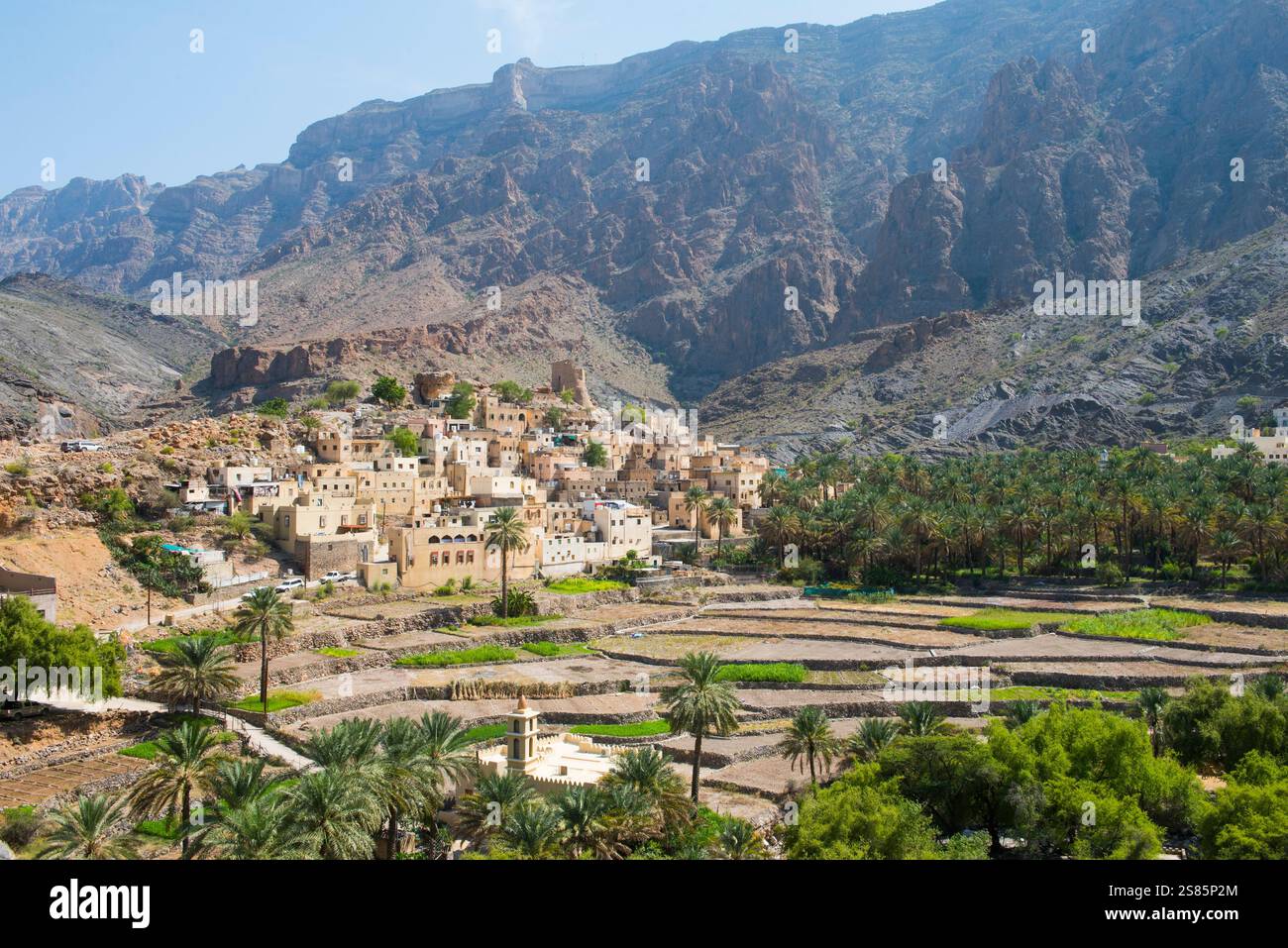Bilad Sayt village, edge of Wadi Bani Awf, north east slope of Jebel ...