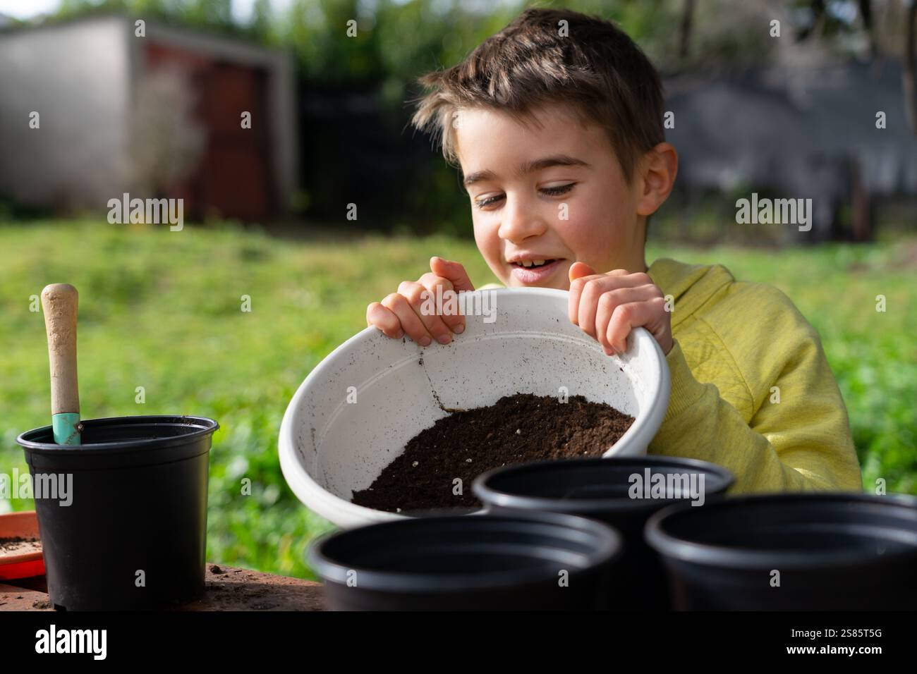 Smile child fun pots hi-res stock photography and images - Alamy