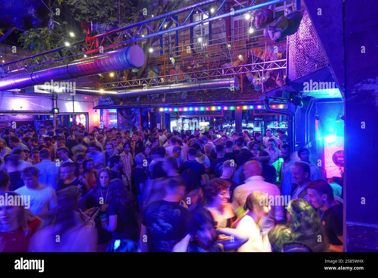 Hungary, Budapest, the Instant-Fogas Ruin Bar. Ruin bars or ruin pubs ...