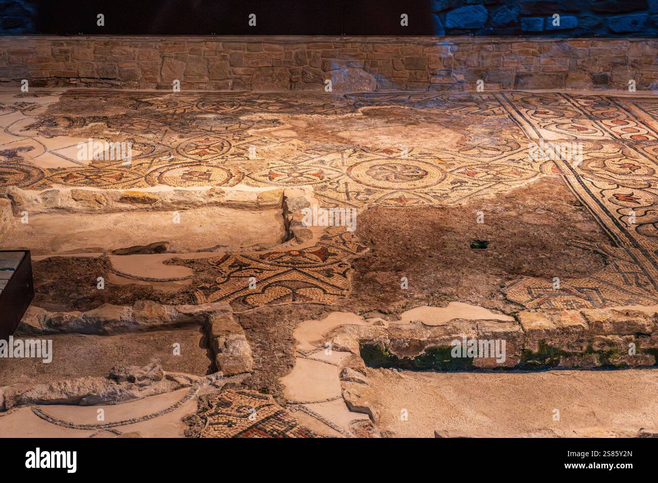 The main city of ancient Rome. Aquileia between Roman colonization and ...