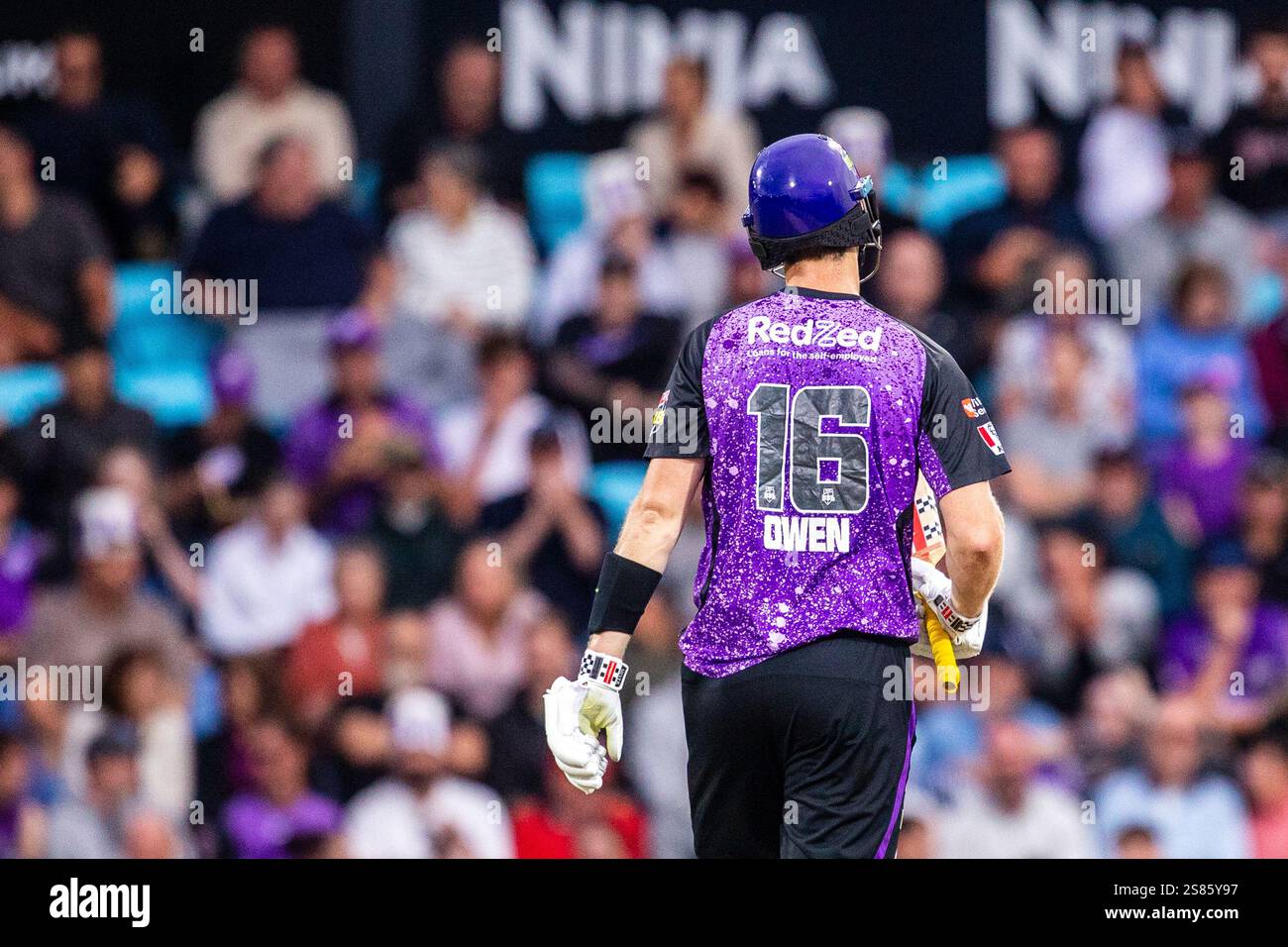 Hobart, Australia. 21st Jan, 2025. Lachlan Shaw of the Sydney Sixers ...