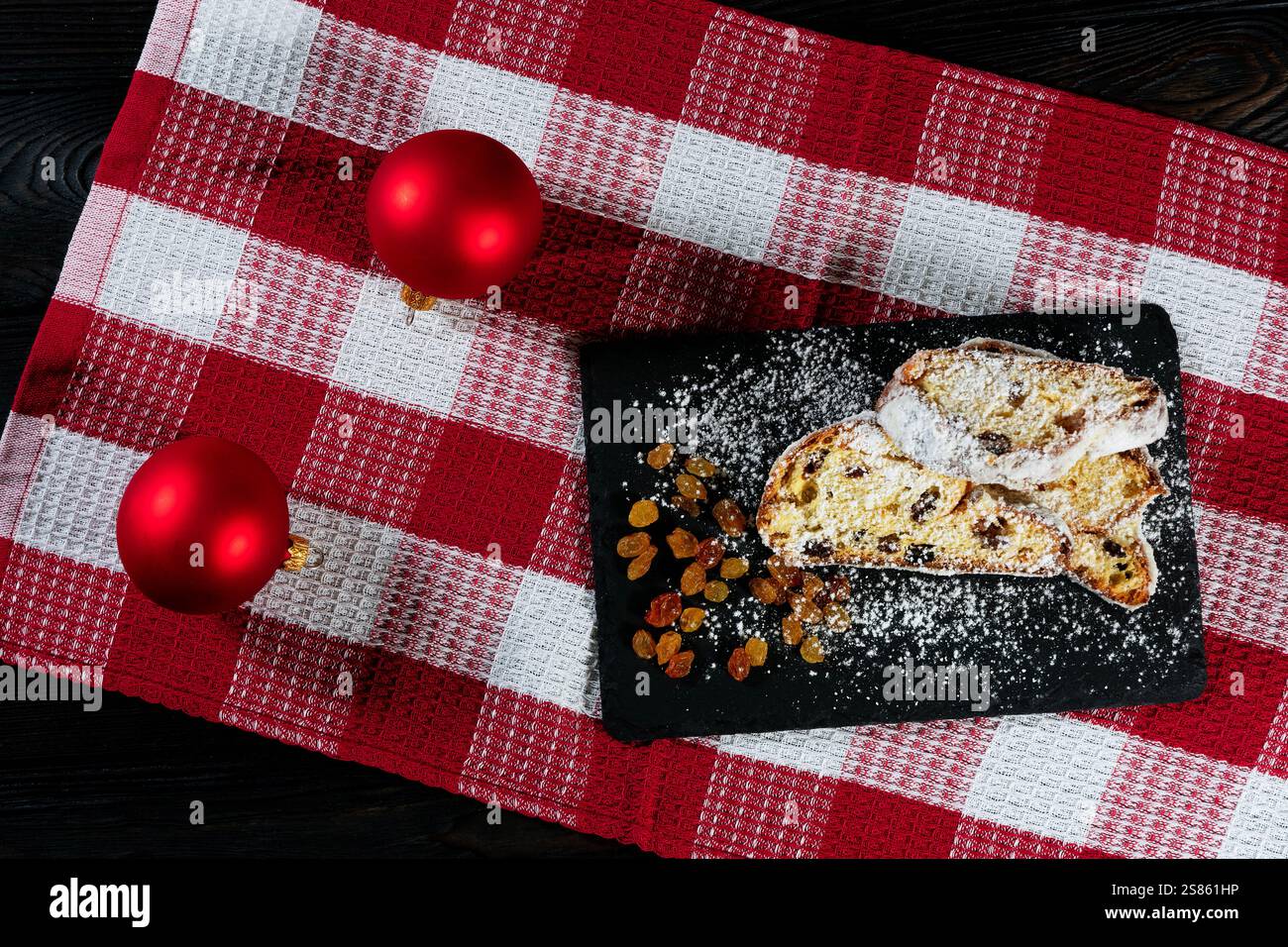 Delicious traditional food christmas gathering hi-res stock photography ...