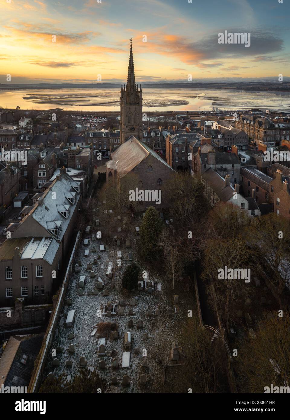 Montrose, Old and St Andrew's Church, Angus, Scotland Stock Photo - Alamy