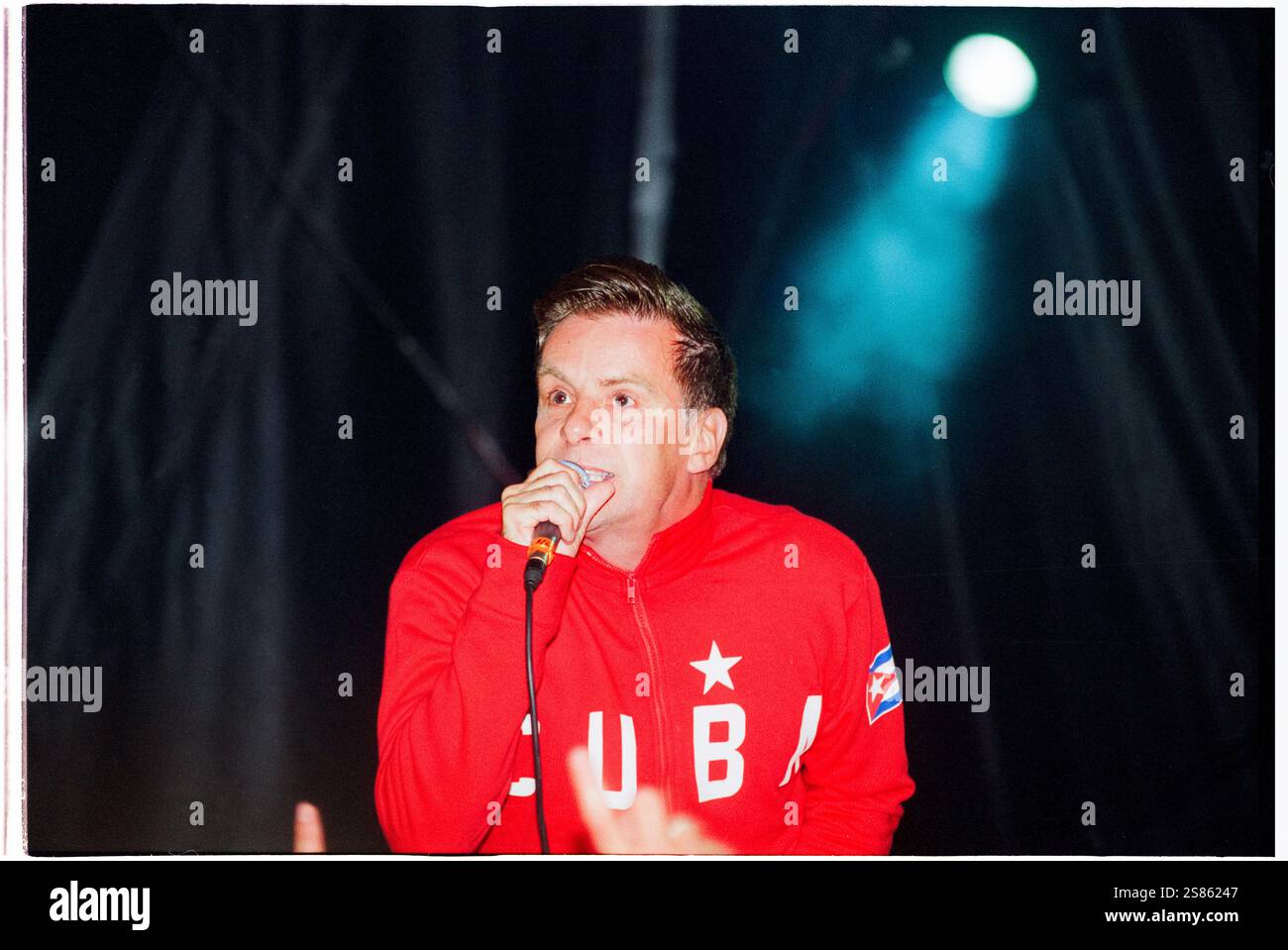 DEACON BLUE, CARDIFF BIG WEEKEND, 2001: Ricky Ross of Deacon Blue ...