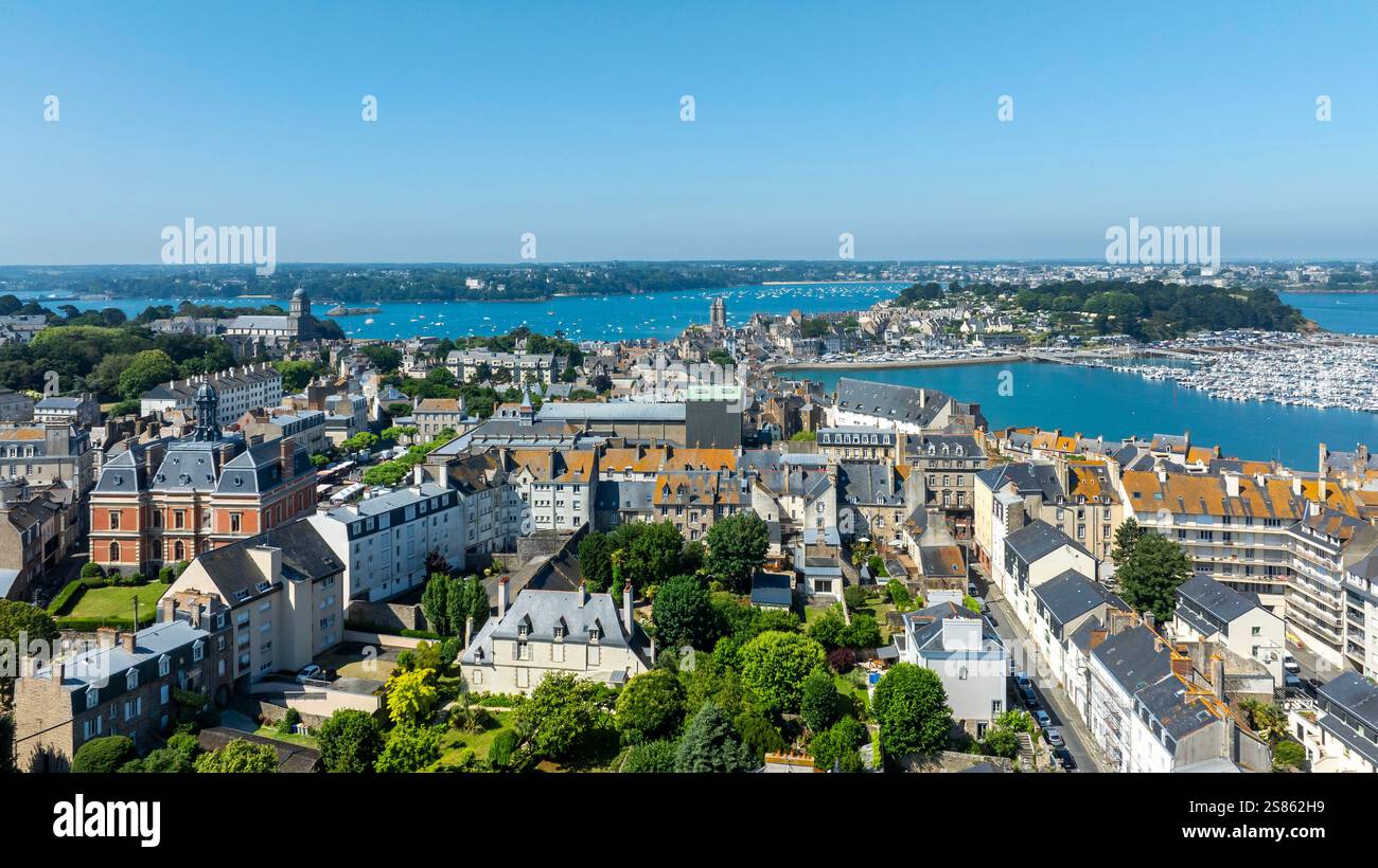 Saint-Malo (Brittany, north-western France): aerial view of the Bas ...