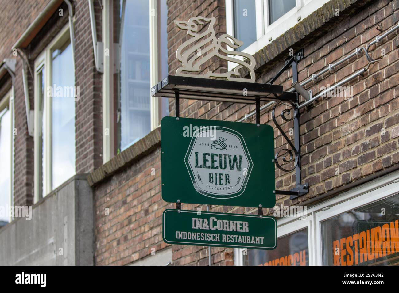 Leeuw bier logo hi-res stock photography and images - Alamy