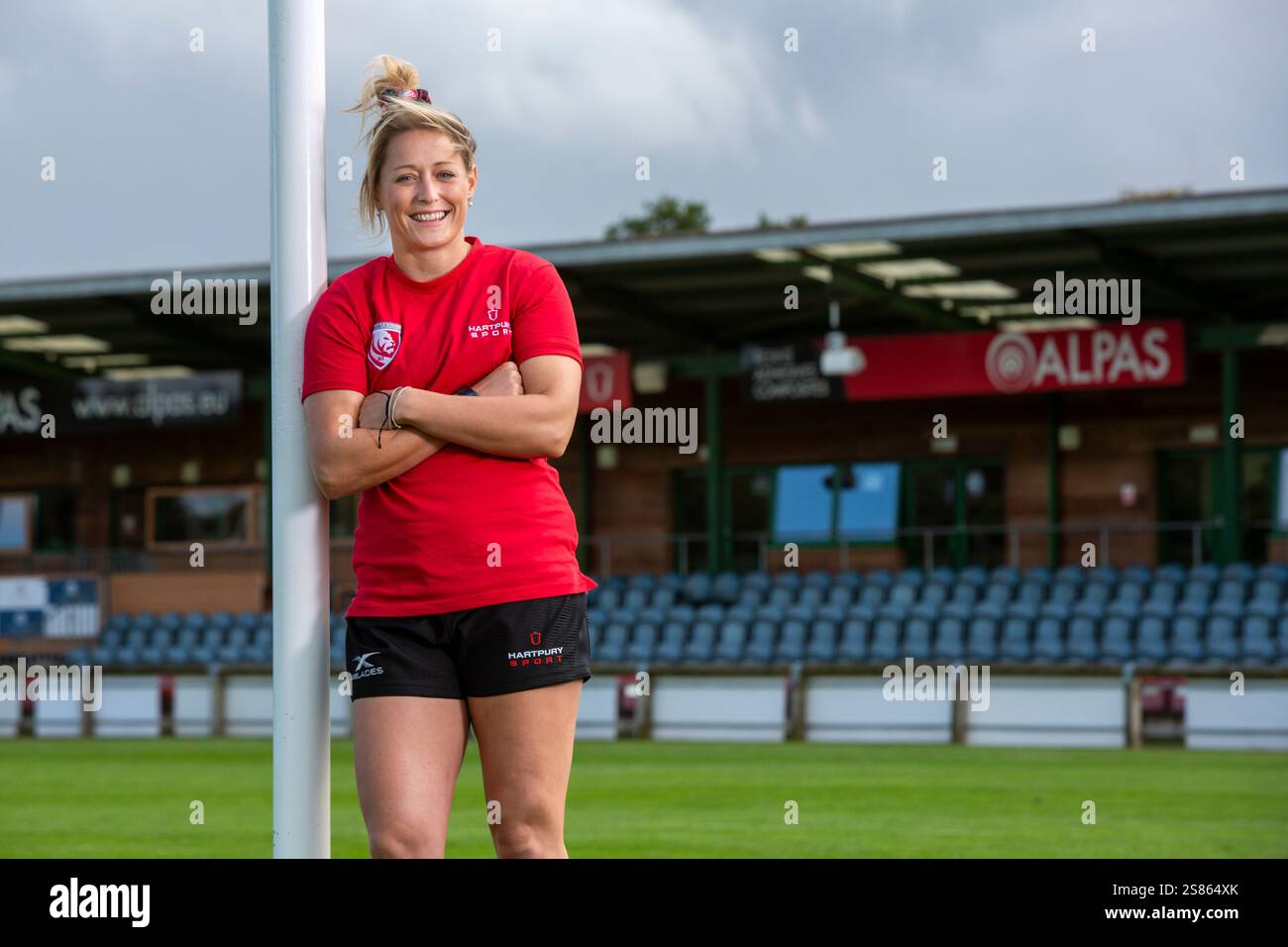 Shot in 2019. Portrait of Natasha May "Mo" Hunt England women's rugby ...