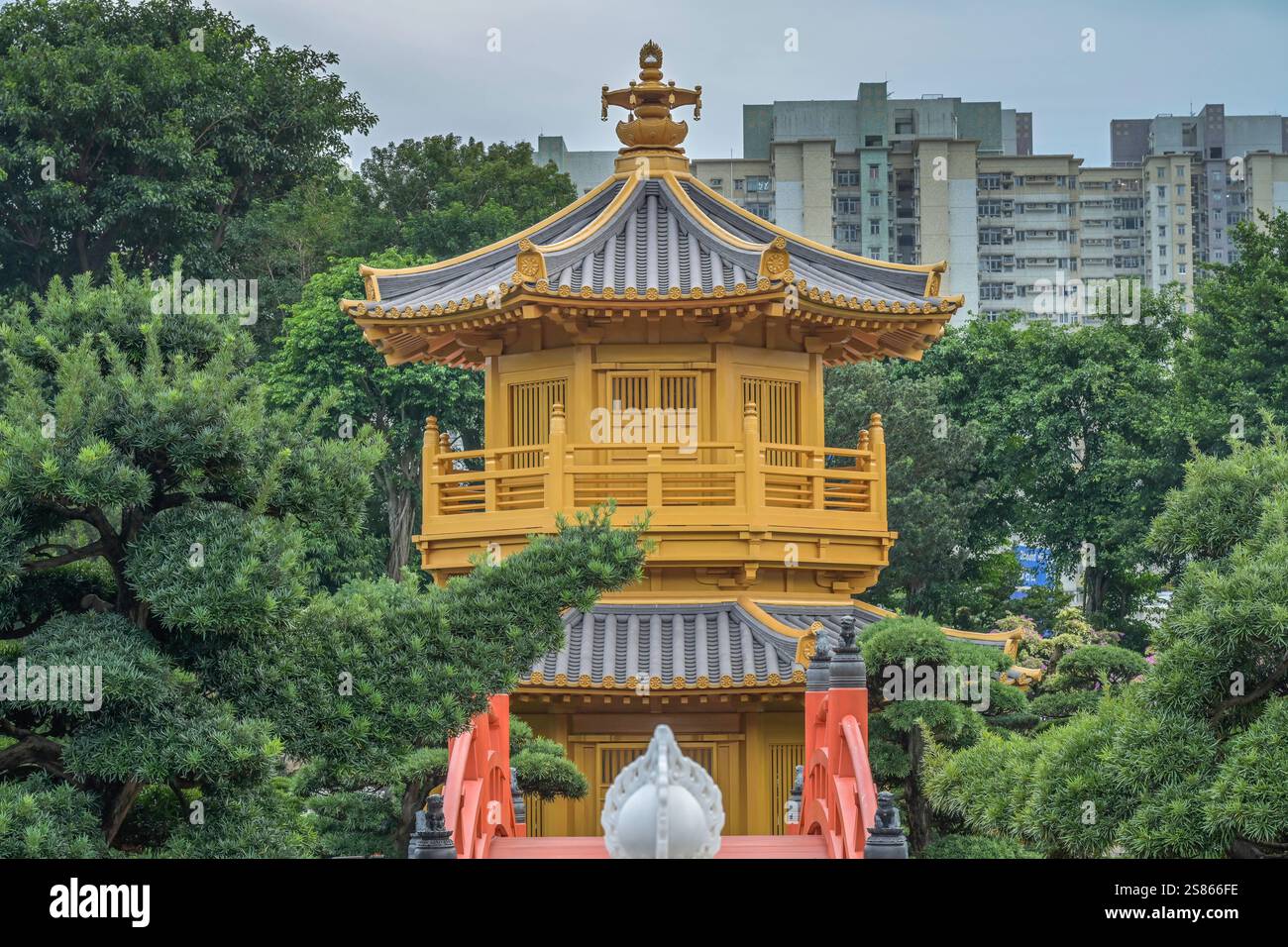 Pavilion of Absolute Perfection, Nan Lian Garten, Nonnenkloster Chi Lin ...