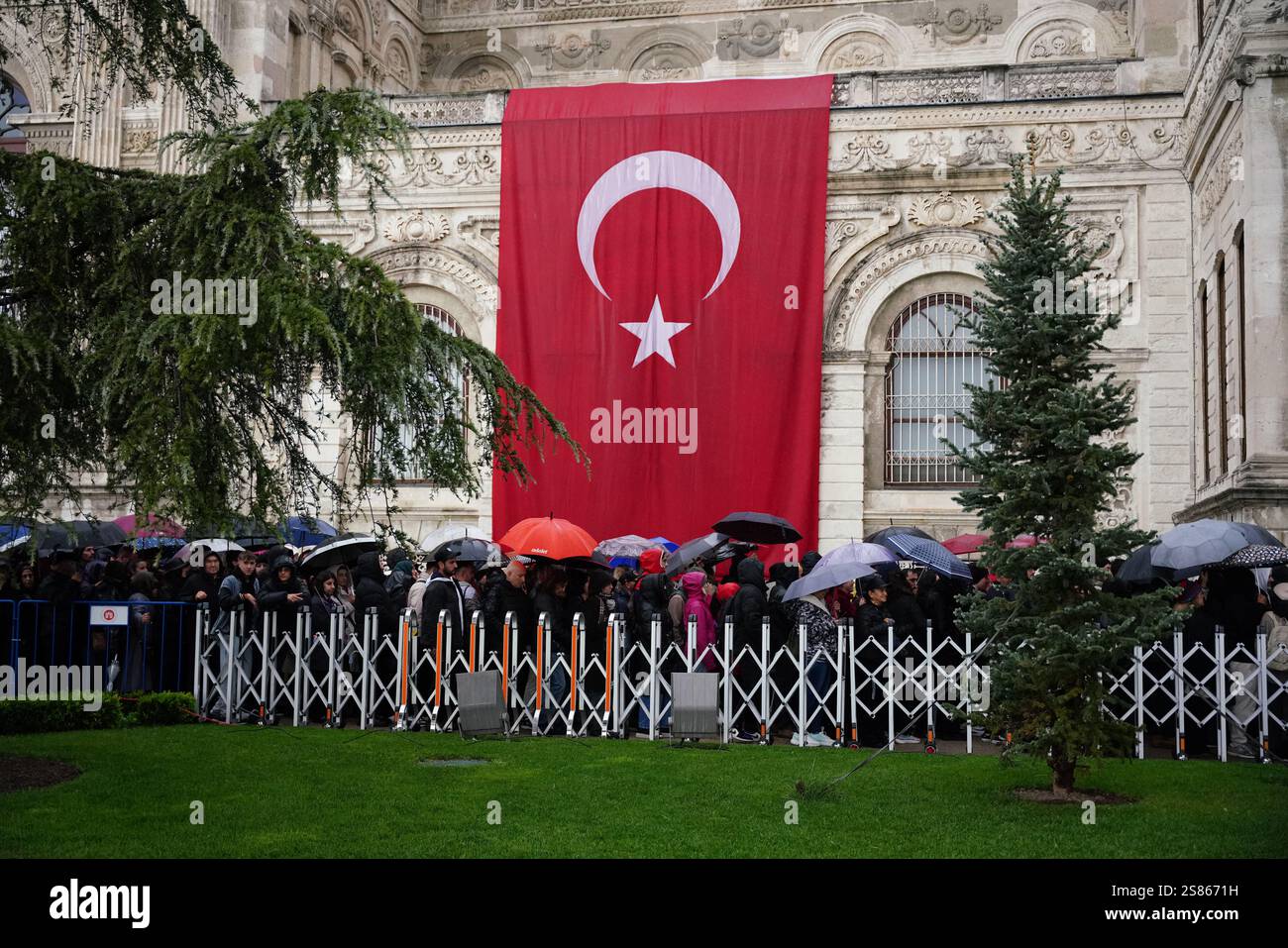 ISTANBUL, TURKIYE - NOVEMBER 10, 2024: People visit Dolmabahce Palace ...