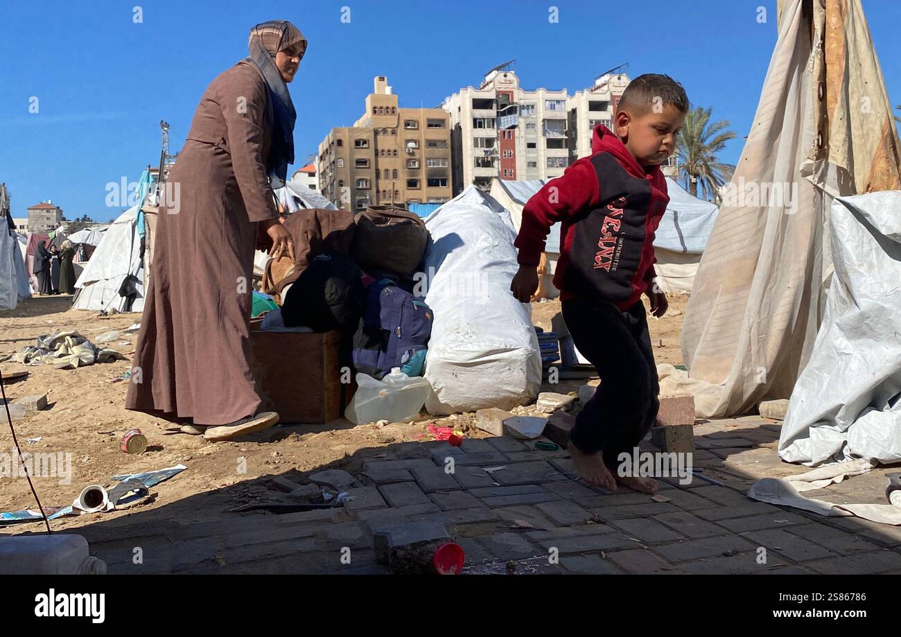 Displaced Palestinian families in Gaza City begin moving their tents ...