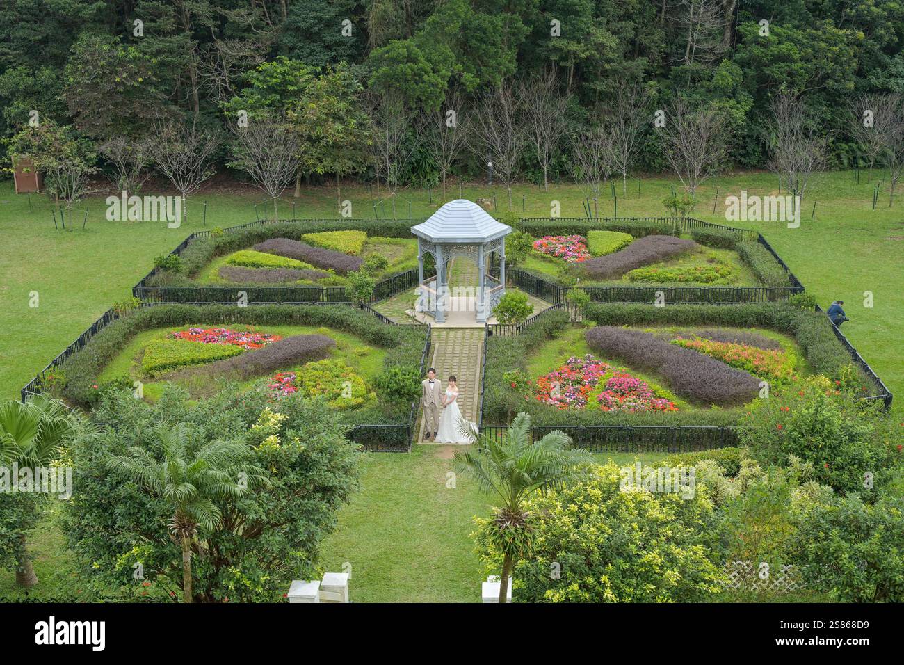 Victoria Peak Garden, Mount Austin Rd., The Peak, Hongkong ...